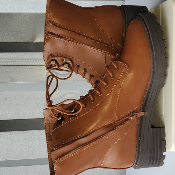 Universal Thread | Shoes | Universal Threads High Top Ankle Boots ...